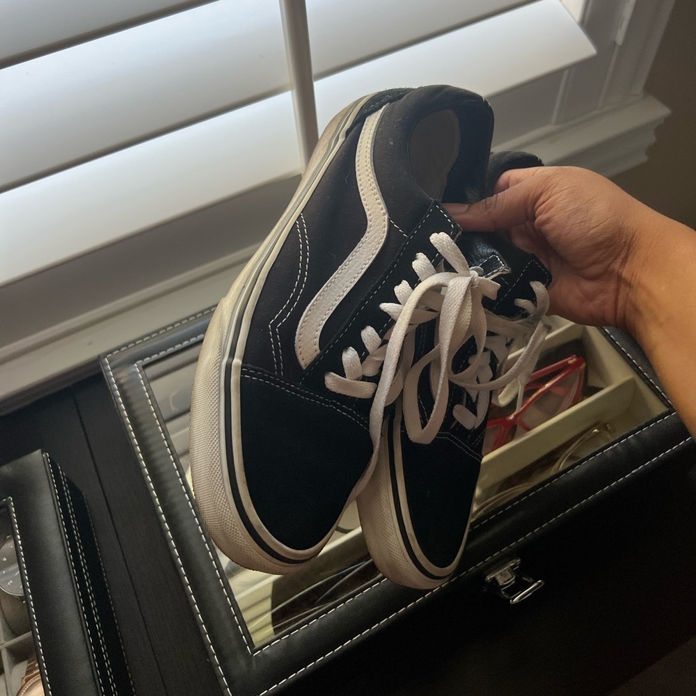 Black And White Old School Vans Gem